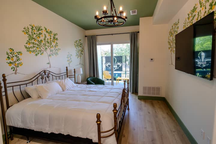 Downtown Ocean Springs Hotel - Ocean Springs, MS
