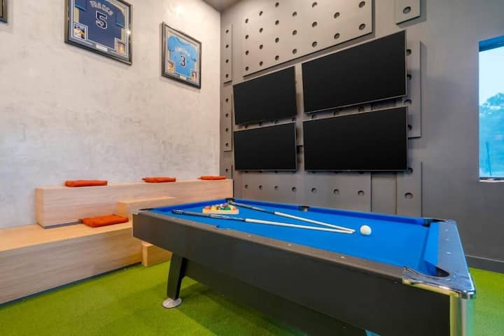 Inviting Stay | Cozy Room Near The Grove Market - Wesley Chapel, FL