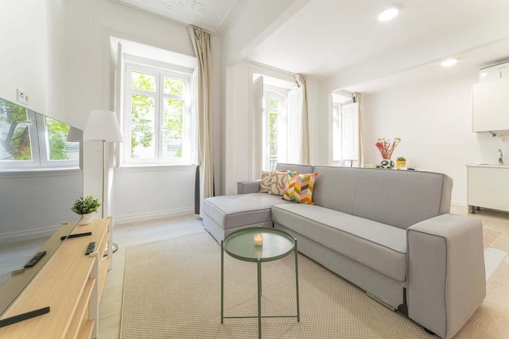 Stylish & Sunny 1br Apartment In Central Lisbon - Marvila