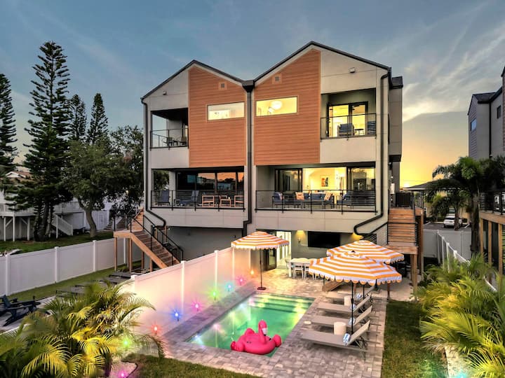 Walk2beach, Heated Salt Pool, Pool Table, Gameroom - Indian Rocks Beach, FL