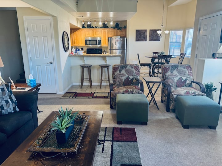 Crow’s Nest | 3br Upper W/ Views + Pets & Perks - Mesquite, NV