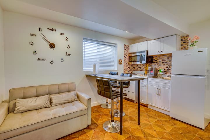 Walk To Valley Park: Pet-friendly Slc Apartment - West Valley City, UT