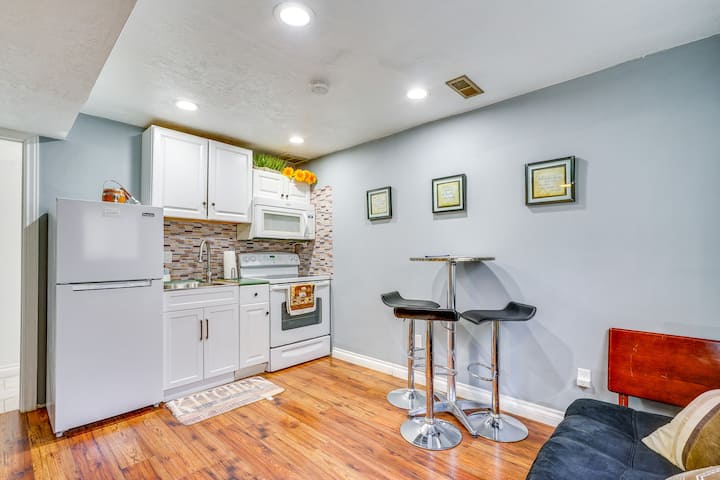 12 Mi To Temple Square: Cozy + Convenient Apt! - West Valley City, UT