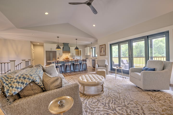 Modern Farmhouse W/gourmet Kitchen & Game Room - South Haven, MI