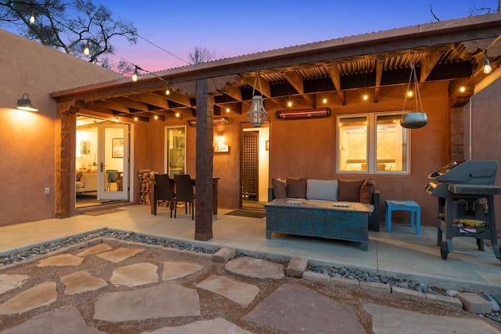 Casa Galeria- Hot Tub, Walk Everywhere! - Santa Fe, NM