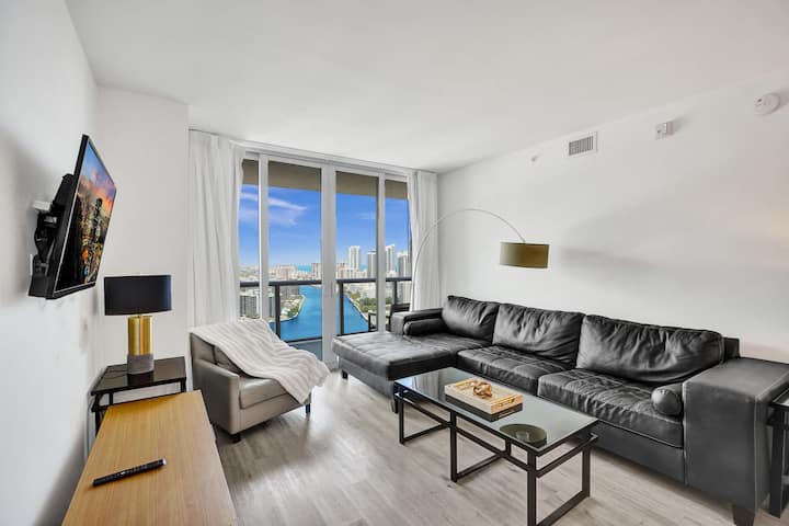 Lovely 1-bedroom Apartment Ocean View - 2704 - Aventura, FL