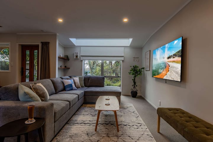 Inn Lewis | Beside The Redwoods With Spa Pool - Rotorua