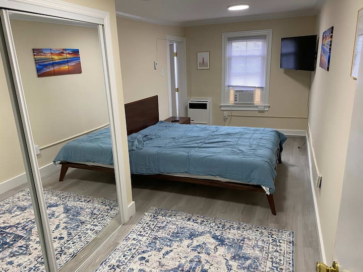 Beach Apt #20 - Large Newly Renovated Top Floor - Ocean Grove, NJ