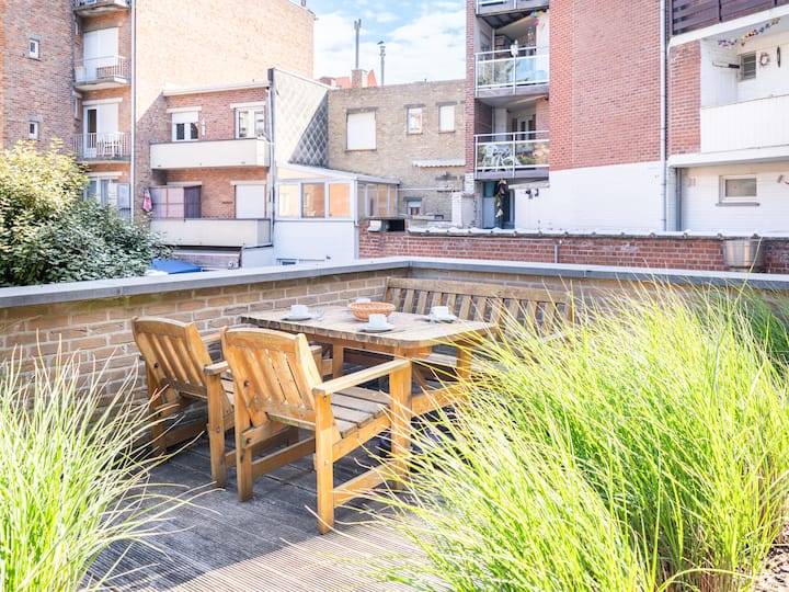 Bel Appartement Avec Positionnement Centrale - De Panne
