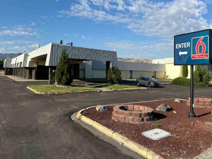 1 Lit Queen | Ada / Ri Douche / | Ns / Cuisine - Pocatello, ID