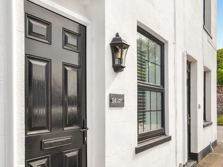 Seagull's Nest - Flamborough