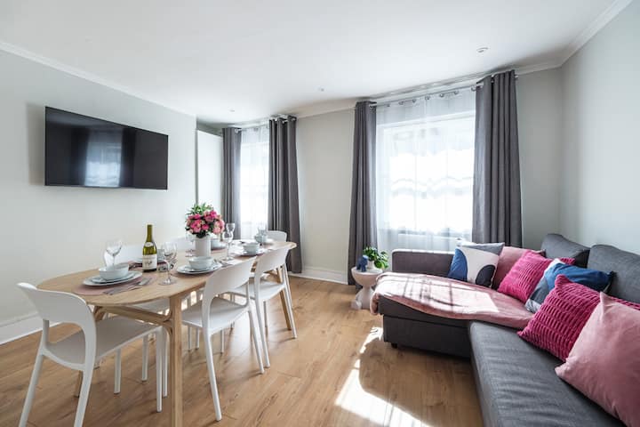 Iconic Townhouse In Notting Hill - London