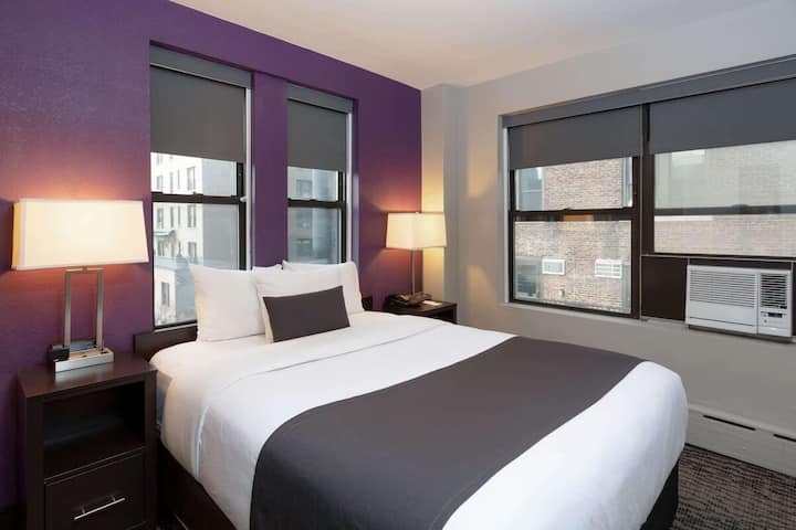 Comfortable Room Near Times Square & Rockefeller - Manhattan, NY