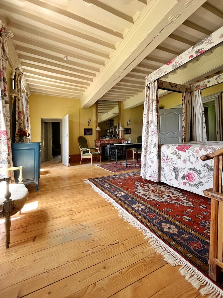 Le Grand Appartement Avec Salle De Bain - Charolles