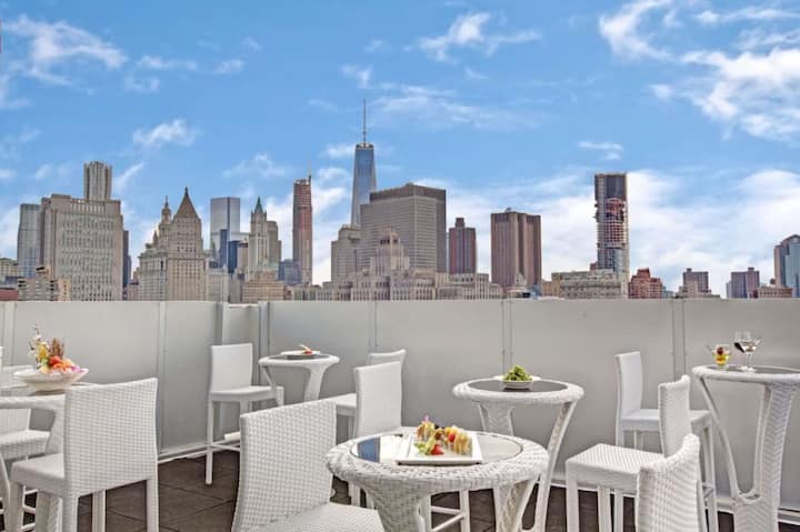 Wyndham Chinatown | 2 Superior Rooms | Pets - New York City