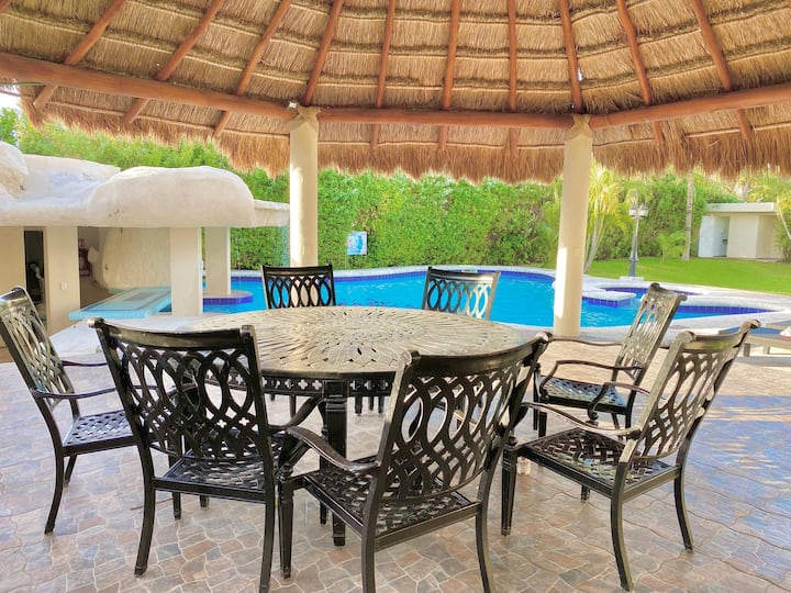 Family House In Hotel Zone | 4br + Walk To Beach - 坎昆