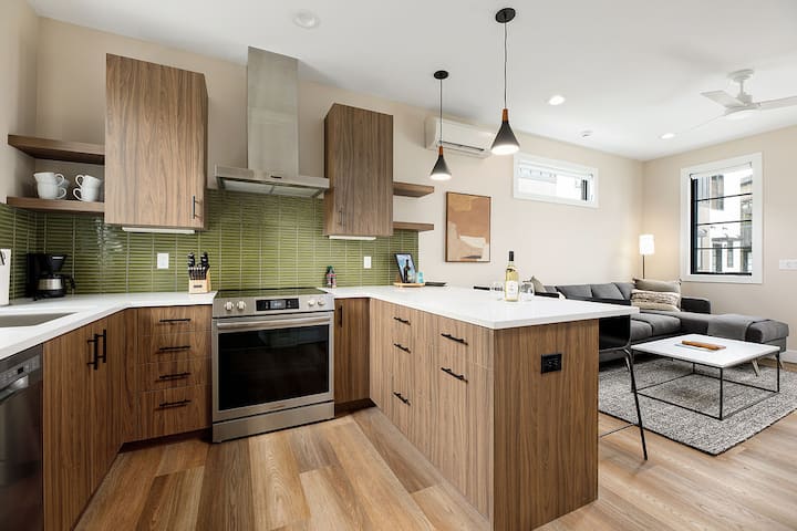 Hamilton Place | Sagewood Building | 307 C - Traverse City