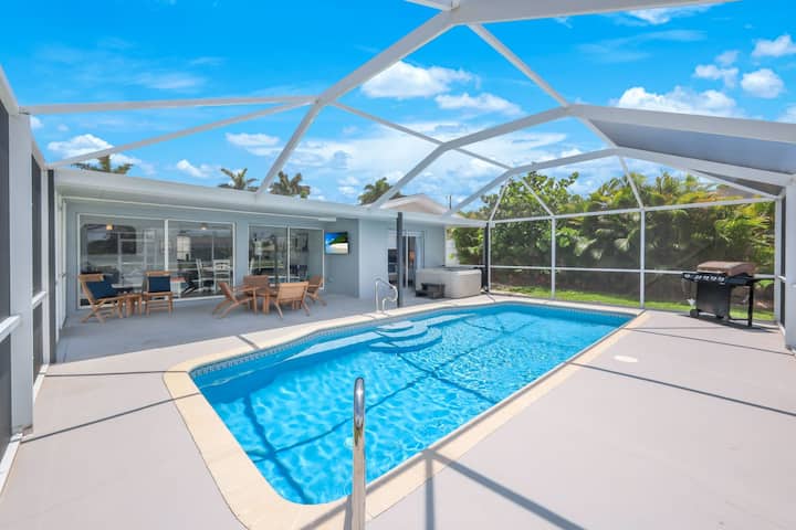 New! Dog Friendly W/pool, Hot Tub, & Boat Rental - Cape Coral, FL