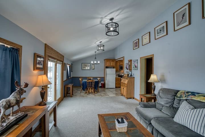 4br Mountain Retreat W/ Balcony Near Mineral Trail - Leadville, CO