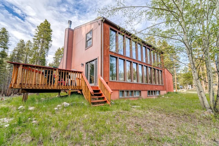 4br Forest Oasis - Outdoor Grill & Ping Pong Table - Leadville, CO