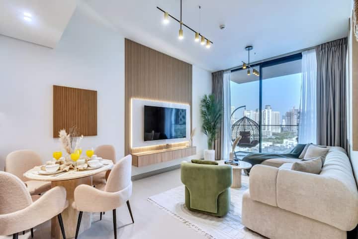 Large 1br | Pool View | Near Circle Mall | Parking - ドバイ