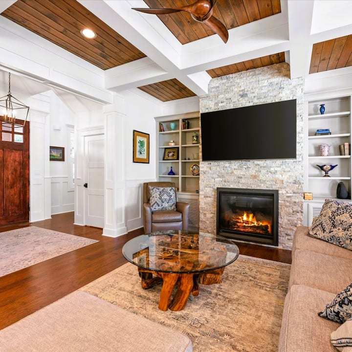 Luxe Lodge - Eureka Springs, AR