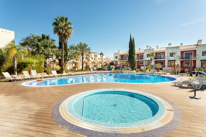 Grand Villa W/ Garden, Pool & Jacuzzi By Hostwise - Alvor