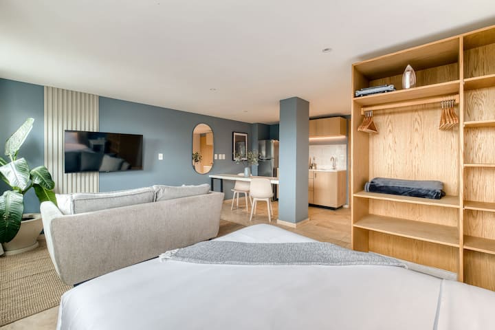 Roma Queen Studio - Mexico City