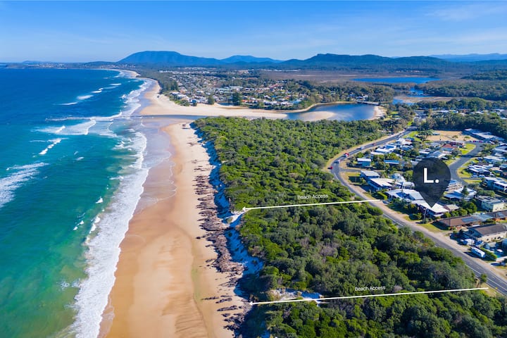 The Beach House - Lake Cathie