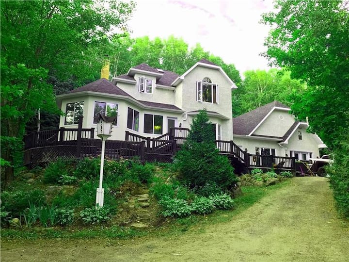 Piscine, Spa Et Vue Sur Le St-laurent! - Charlevoix