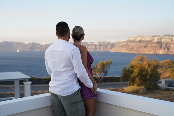Loft Suite With Caldera View & Shared Pool - Santorini