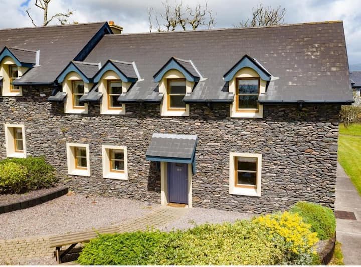 No 1. Dingle Courtyard Cottages - Dingle