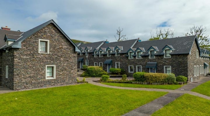 No 7 Dingle Courtyard Cottages - Dingle Peninsula