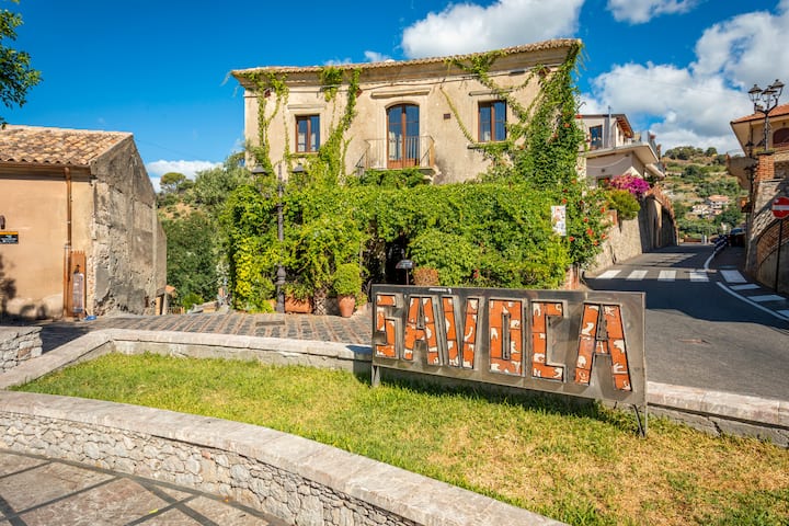Pentefur Executive Suite - Santa Teresa di Riva
