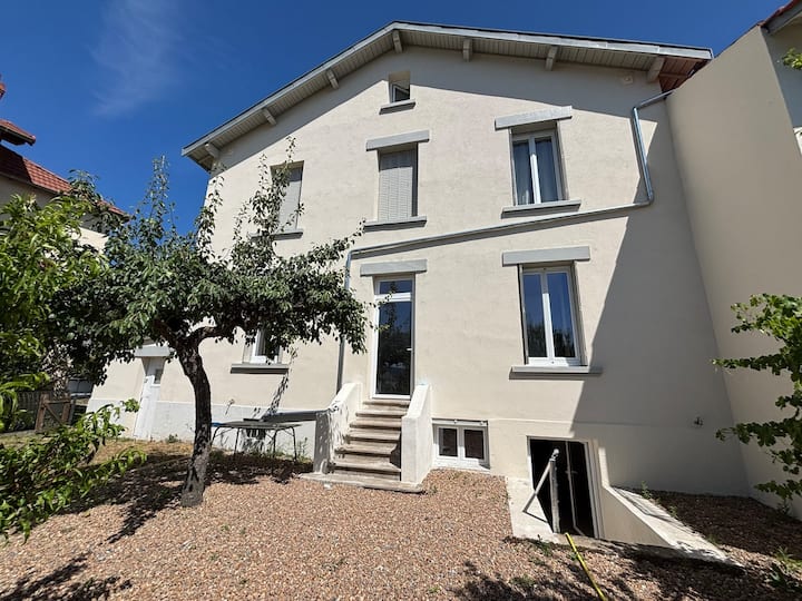 Grand Appartement Avec Jardin - Clermont-Ferrand