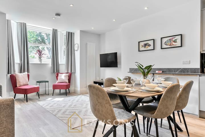 Coastal Living By Lawsons - Portsmouth