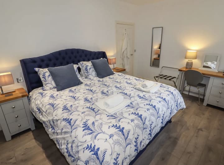 4b City Cottages - Chester