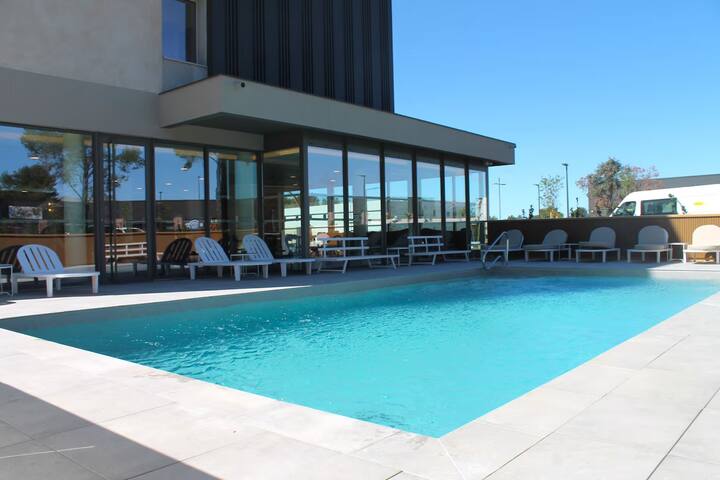 2 Charming Units W/pool | Sainte-baume Views - Signes
