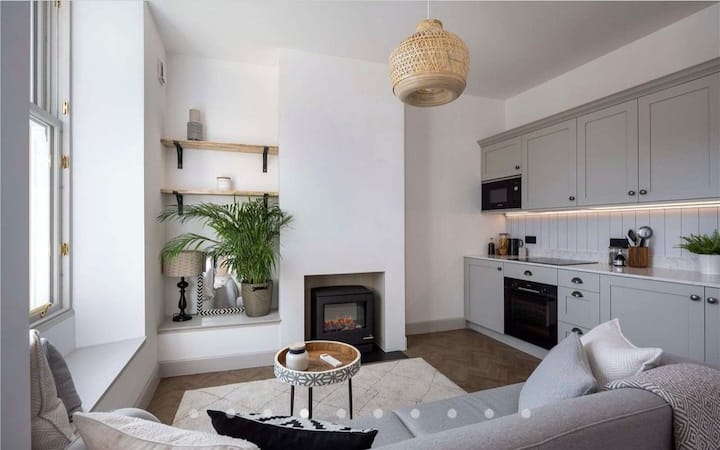 Stylish & Central Studio | Sleeps 2 - Saint Andrews