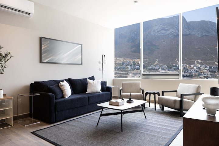 Modern Apartment With City Views And Pool Access - Santa Catarina, México