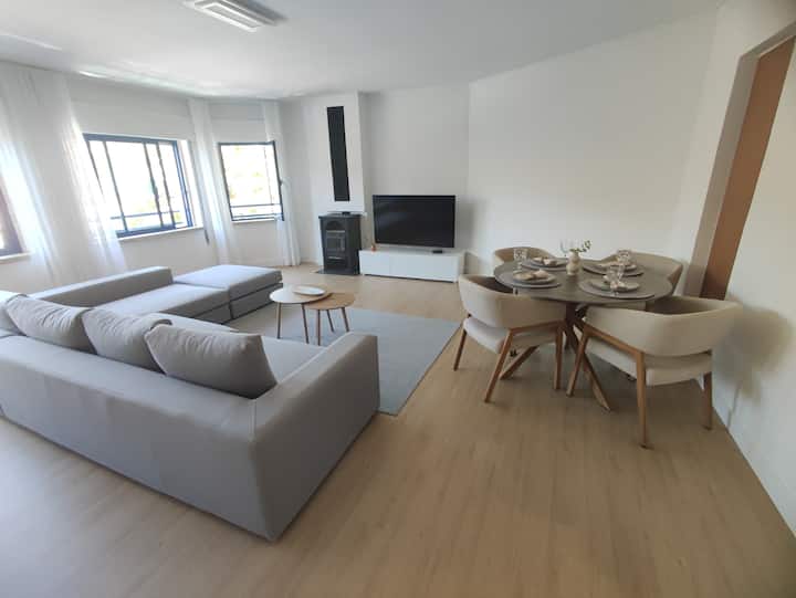 Marisol, Spacious T2 With Ac Near Golf, Aroeira, C - Fernão Ferro