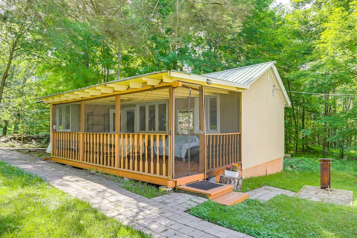 6 Mi To Bethel Woods Center: Cabin Near Shops - Monticello, NY