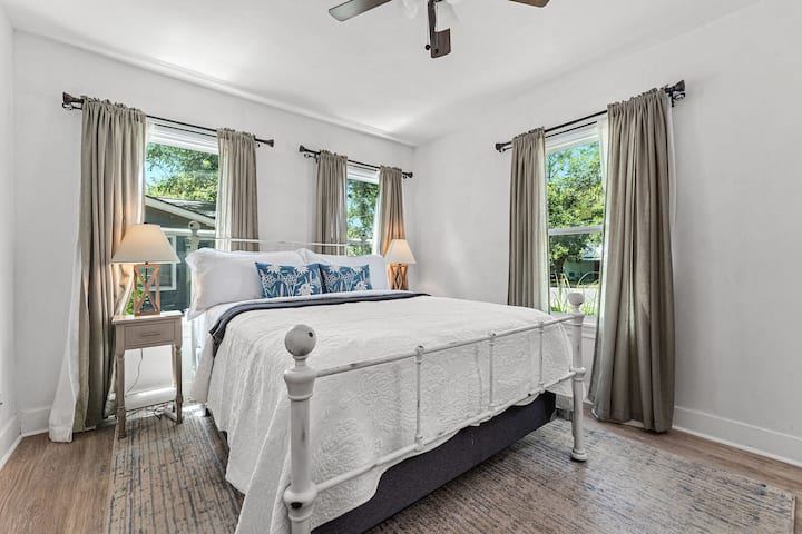 Hackberry Hideaway | Firepit | Great Yard - Fredericksburg, TX