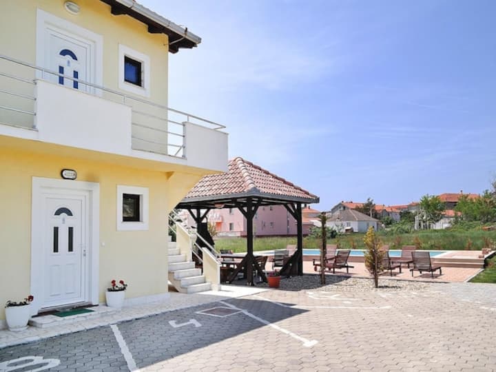 Apartment In Privlaka Near Sandy Beach - Nin