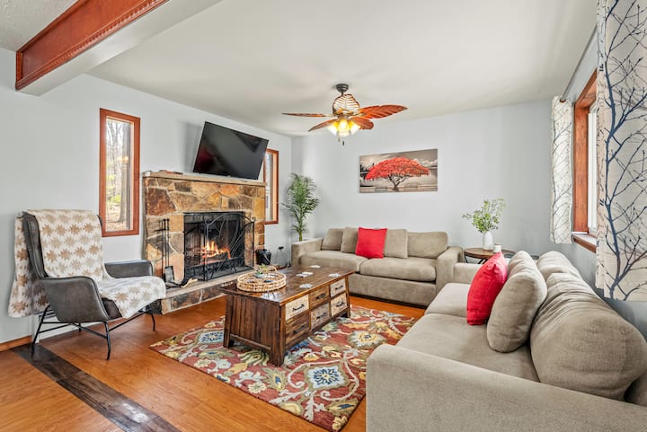 Patio, Bbq + Near Attractions | East Stroudsburg - Stroudsburg, PA