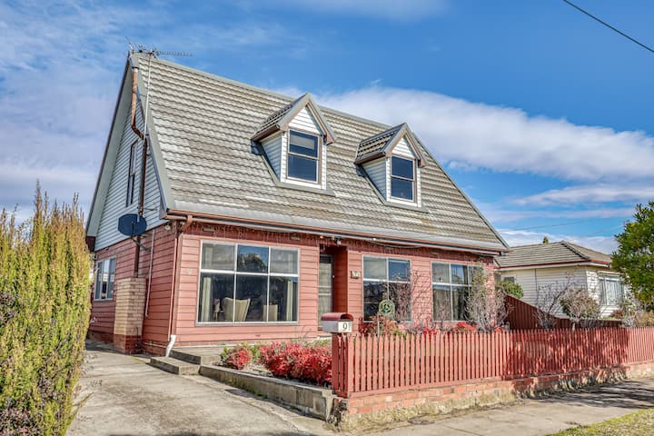 Stayau Private Two-storey 6 Beds House Wendouree - Ballarat