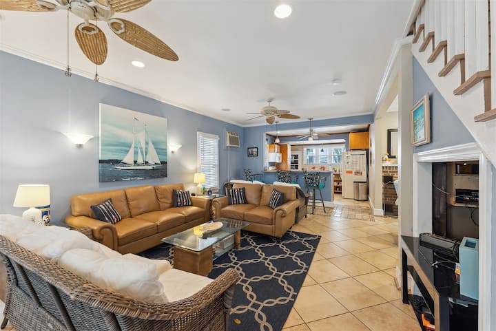 Spacious 10 Bedroom Home: Short Walk To The Beach - Wildwood, NJ