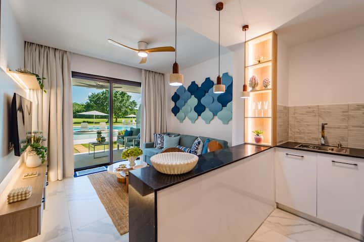 Aqua Luxe @ Cana Rock Terrace To Pool Access E-105 - Punta Cana