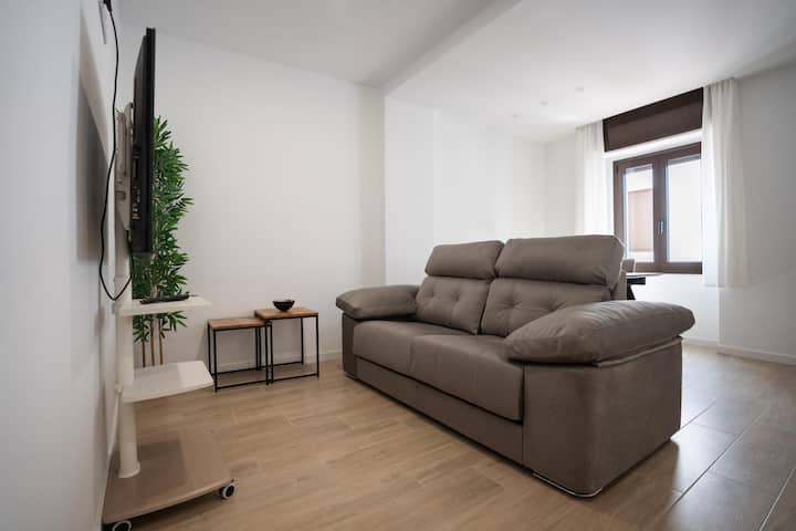 Centric & Near The Sea Victoria Apartment 3 - Tossa de Mar