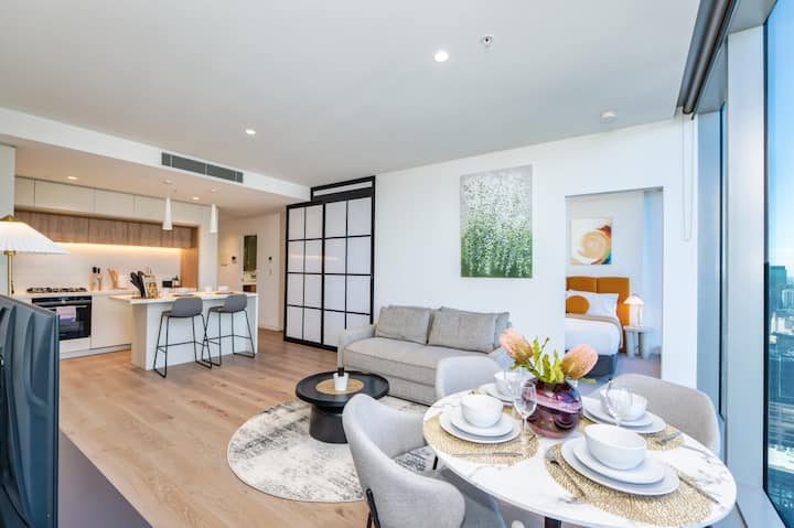 West Side Place | Cbd 2 Bed W/ Pool+sauna+gym - Melbourne